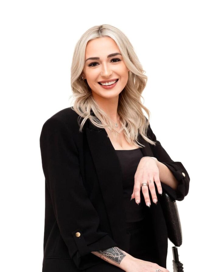 Michelle - Colour Bar Studio